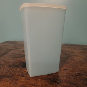 Tupperware | Kitchen | Tall Tupperware Container | Poshmark